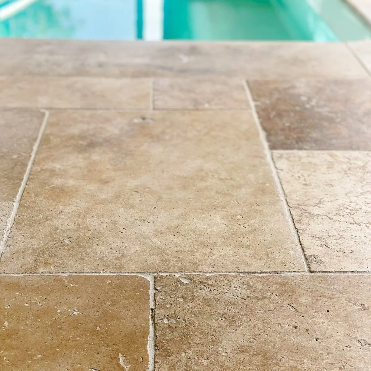 Tout savoir sur le travertin : provenance, avantages, usages...