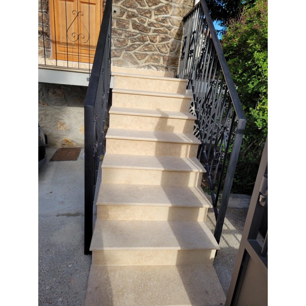 Contremarche d'escalier en 1/2 rond - Ligerio