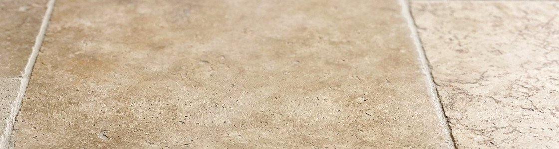 Guide d'achat : comment choisir son sol en travertin