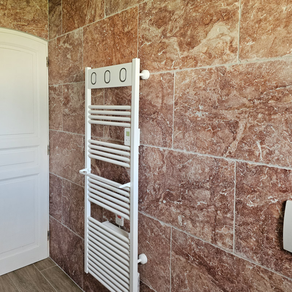 Carrelage en travertin rouge premier choix - Ligerio