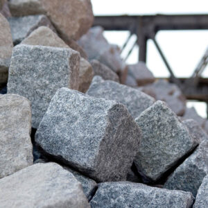 Tout savoir sur le pavé granit bouchardé - Ligerio