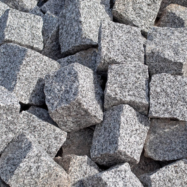 Tout savoir sur le pavé granit bouchardé - Ligerio